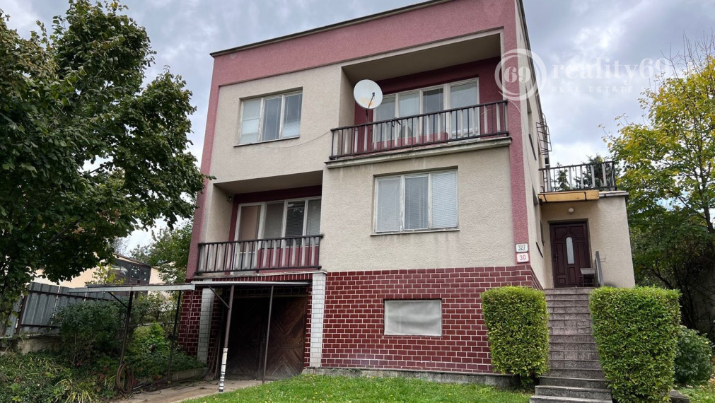 KOŠICE MYSLAVA - POSCHODOVÝ 6 IZBOVÝ RD S PEKNÝM POZEMKOM 1.218 M2 ...