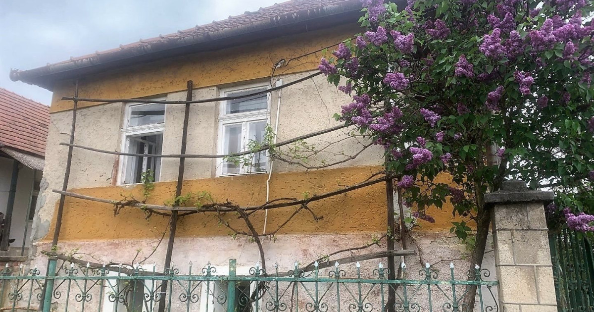 MAĎARSKO OBEC PERKUPA - PEKNÝ 2 IZBOVÝ KAMENNÝ RD | Reality69